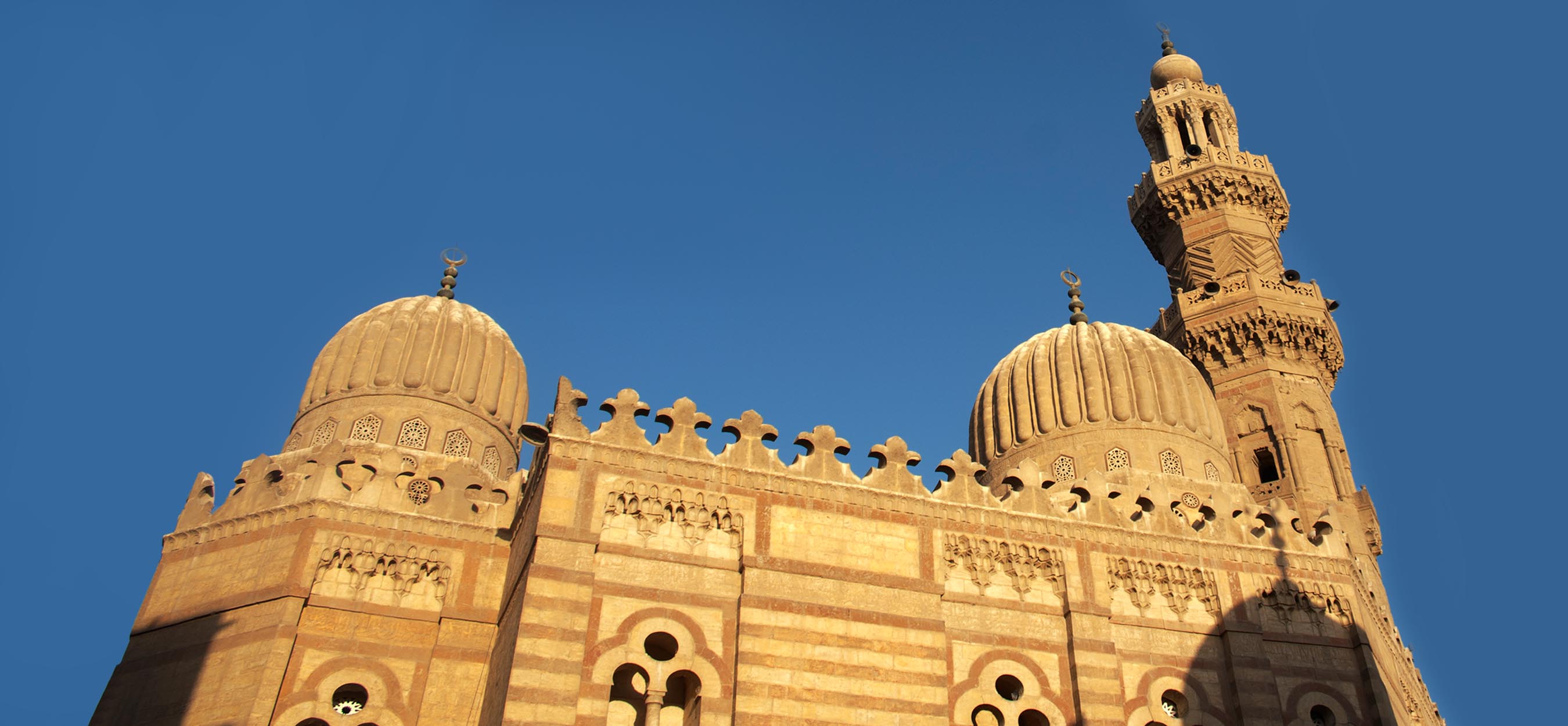 Al Darb Al Ahmar | Explore