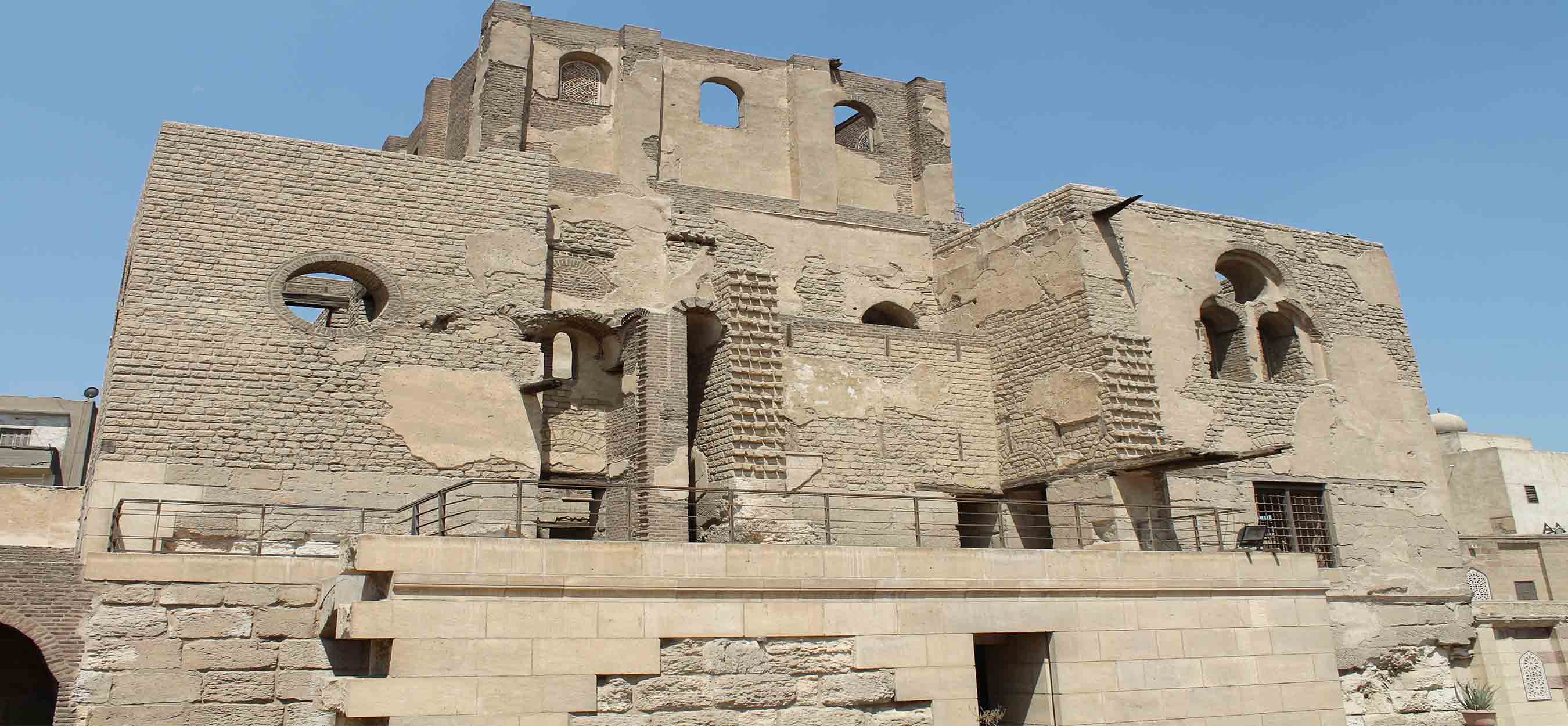 Al Darb Al Ahmar | Explore